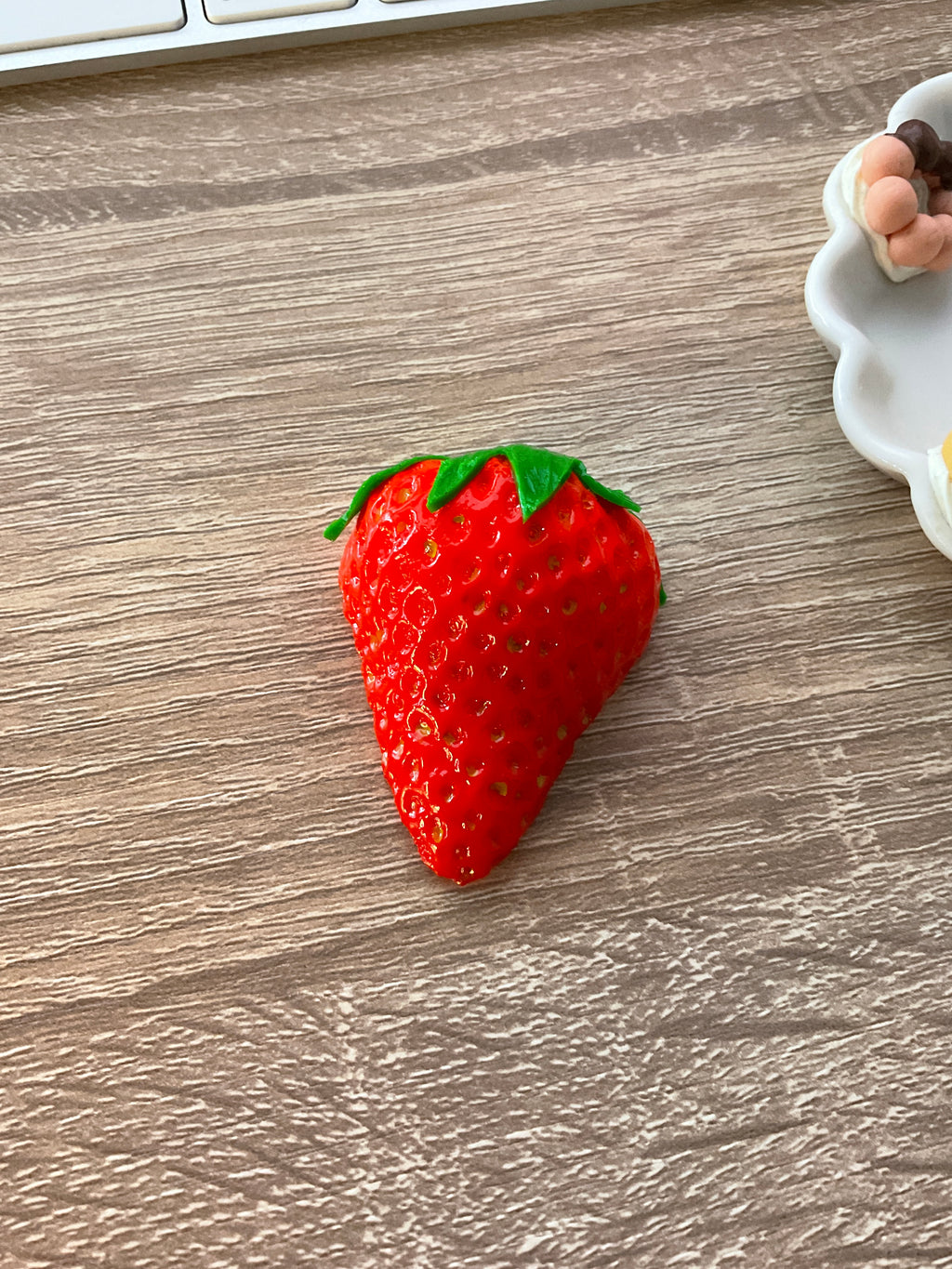 Strawberry Magnet – P FACTORY
