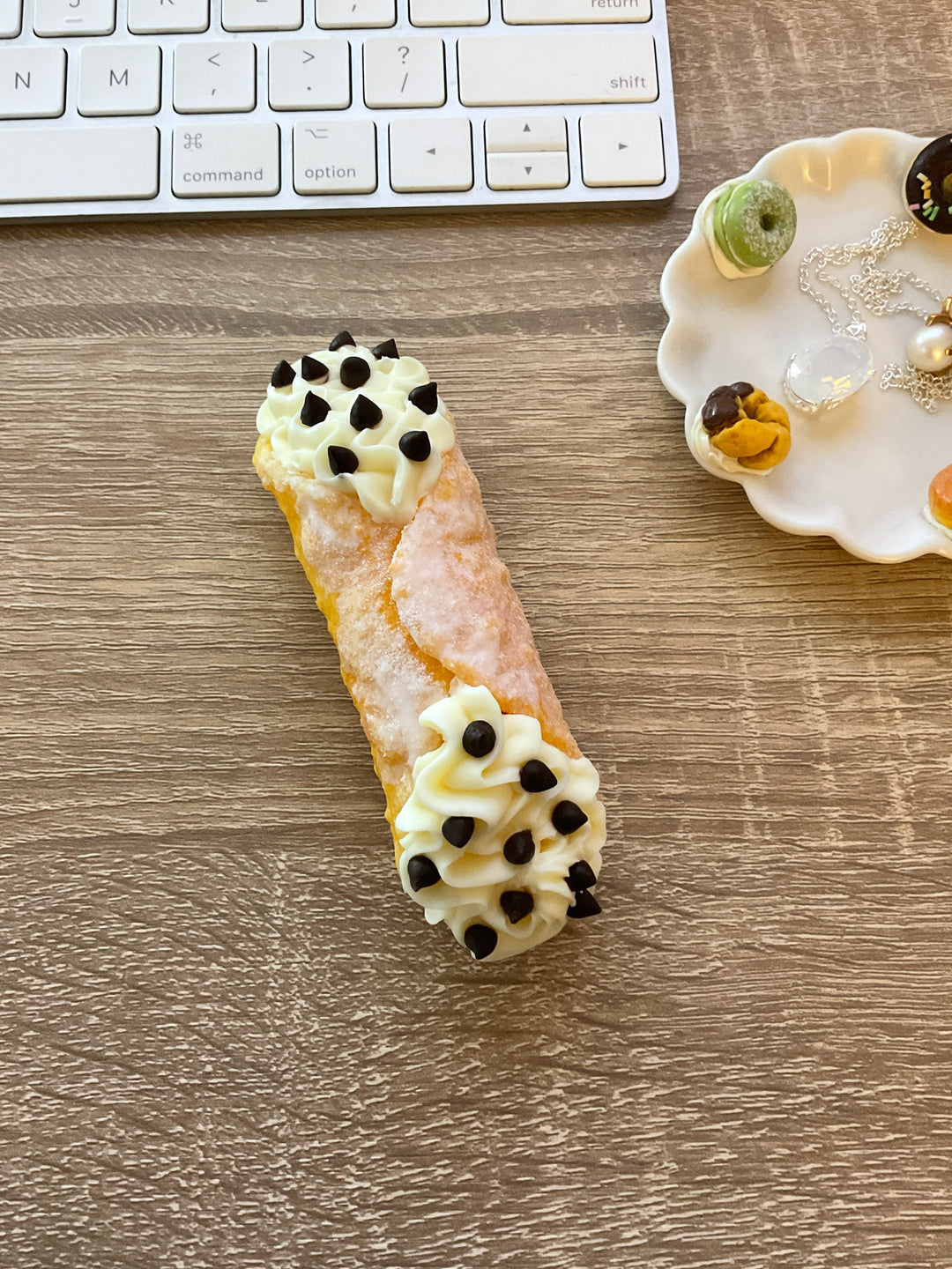 Cannoli Magnet – P FACTORY